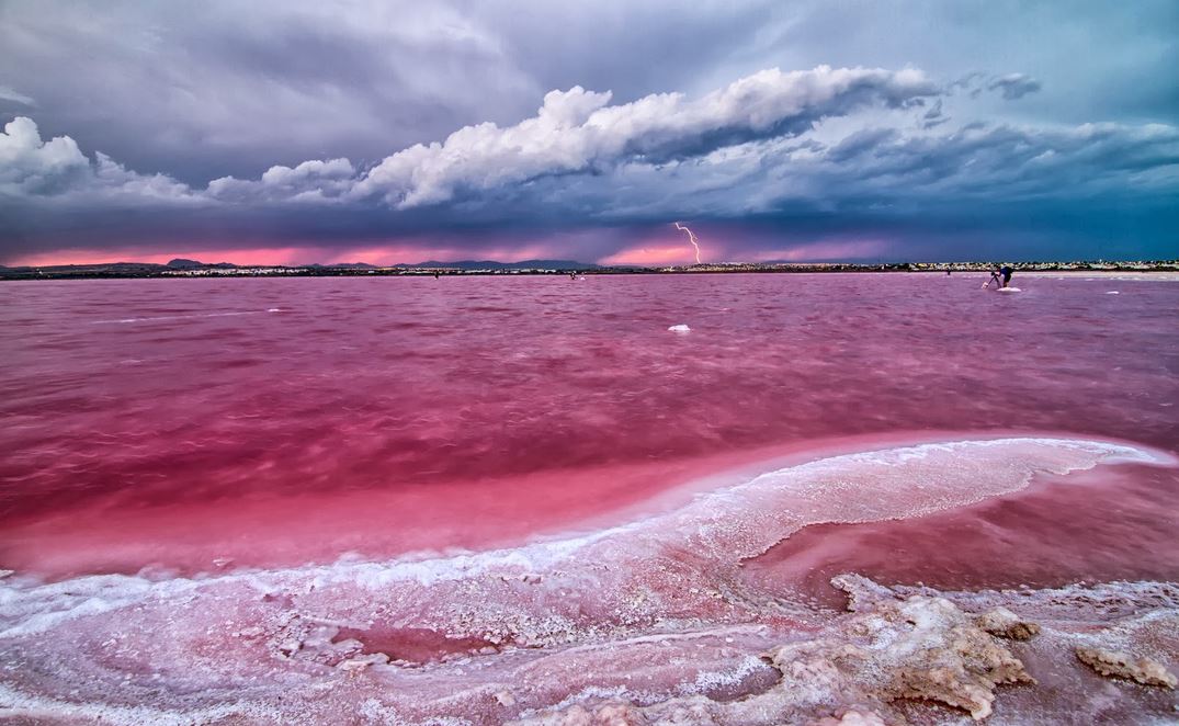 De lo humano a lo divino: EL LAGO ROSA...EL LAGO HILLER DE MIDDLE