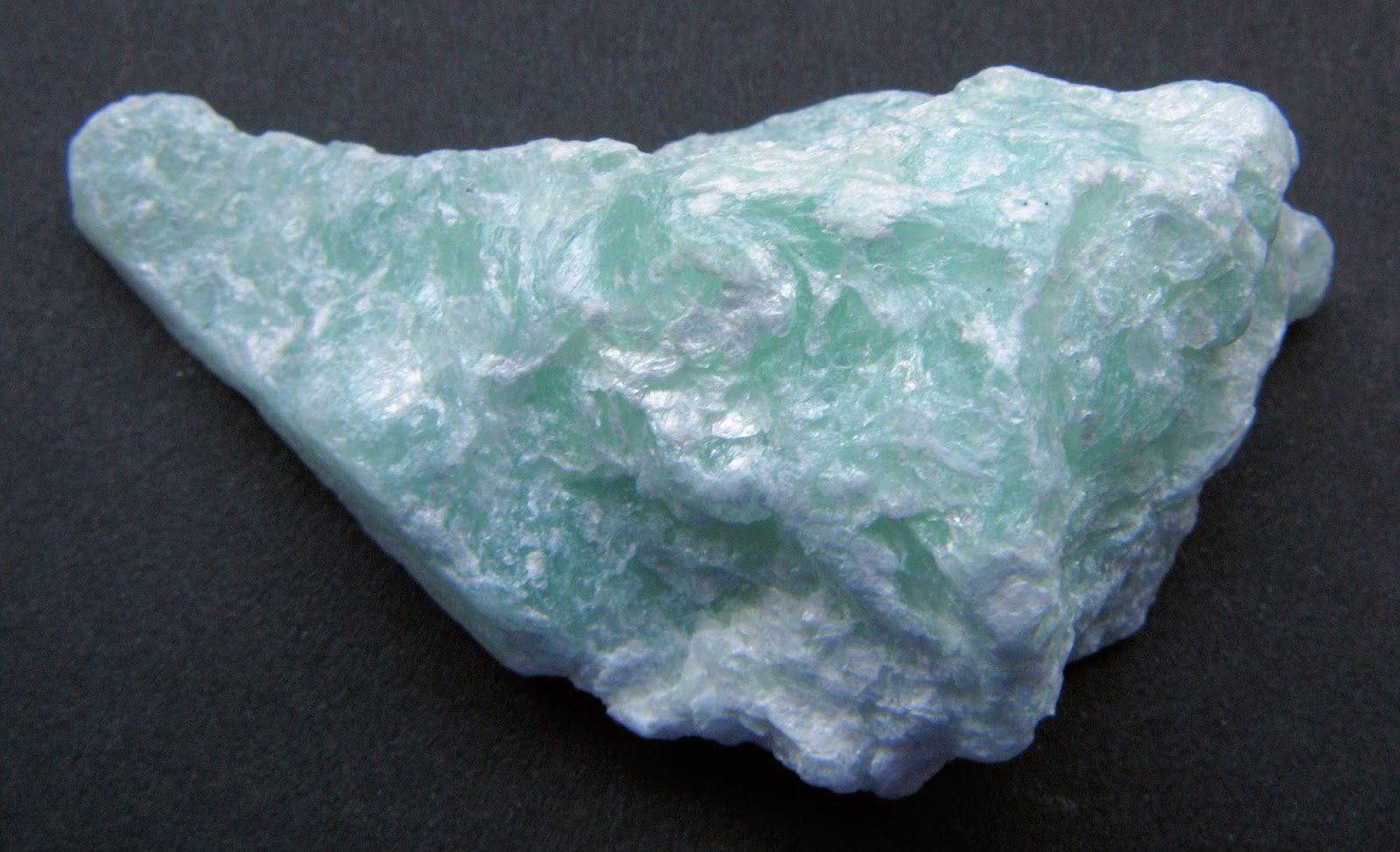 EKOGEO: MINERAL PEMBENTUK BATUAN