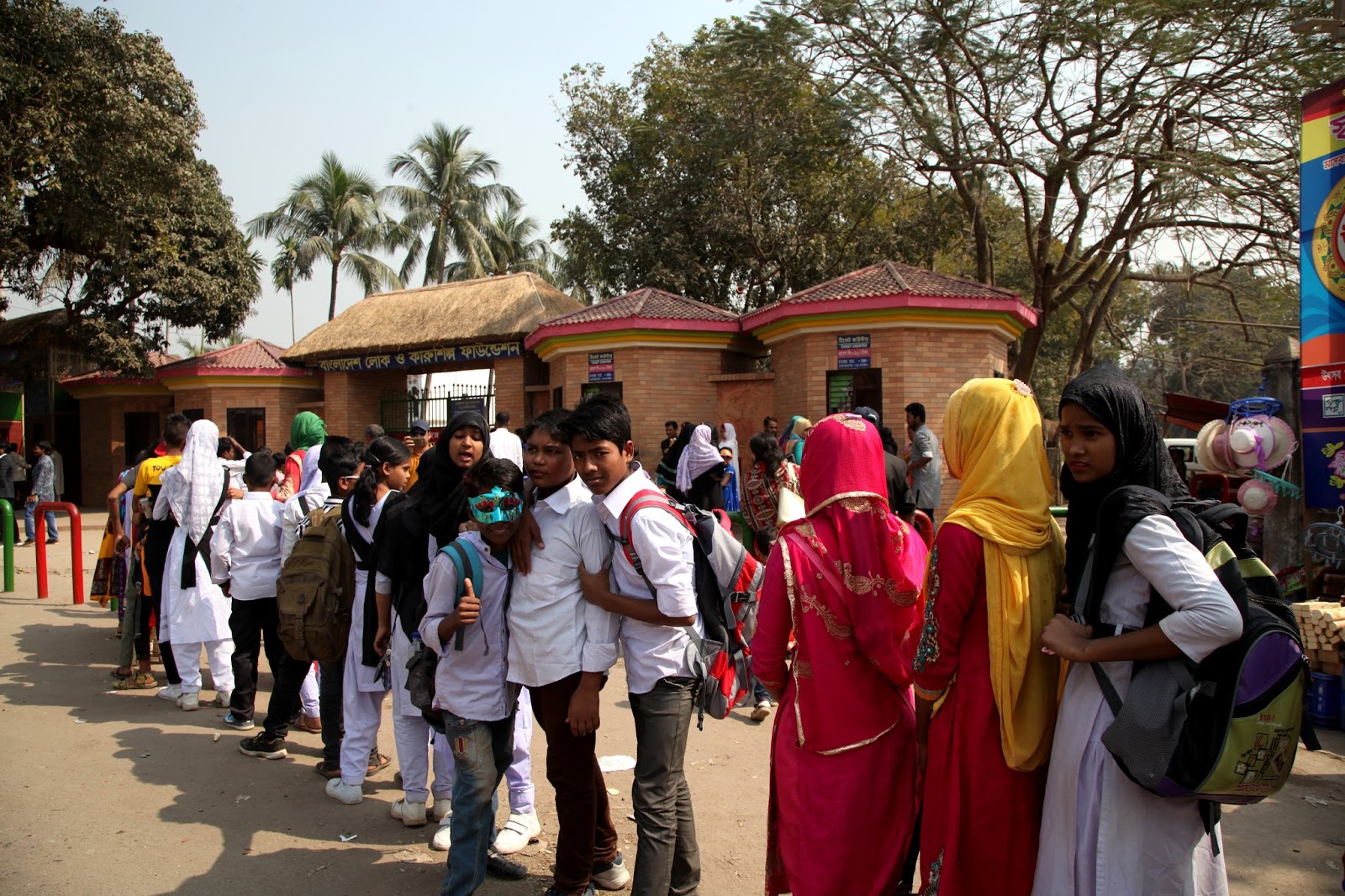 AMADER PATHSHALA: শিক্ষা সফর-২০১৭, সোনারগাঁও লোকশিল্প জাদুঘর ও পানাম নগরী