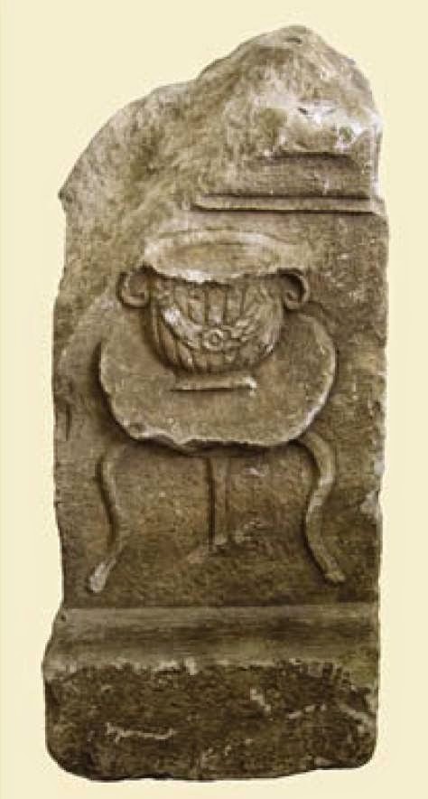 TROGIR KROZ POVIJEST: HERAKLOV ŽRTVENIK