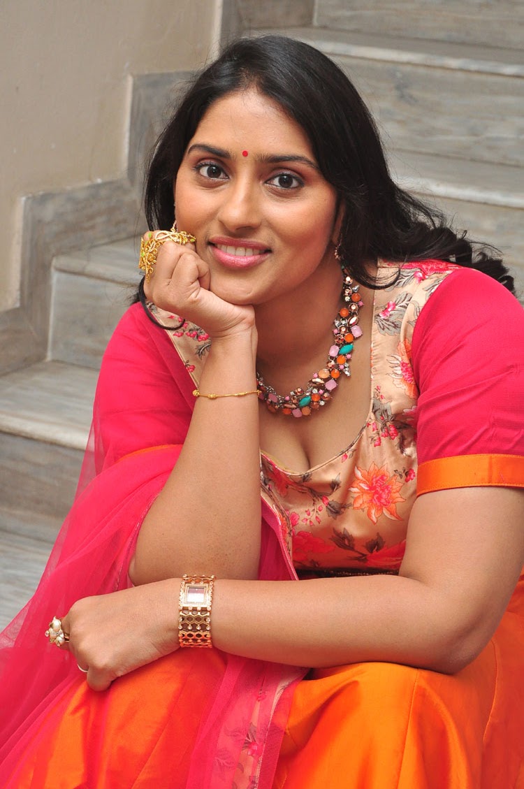 Sri sudha hot photo shoot gallery