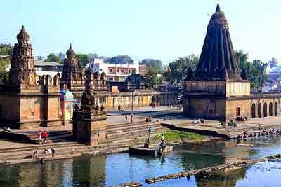 Dakshin Kashi Wai in Satara in Maharashtra - Temples and Ghats at Wai ...