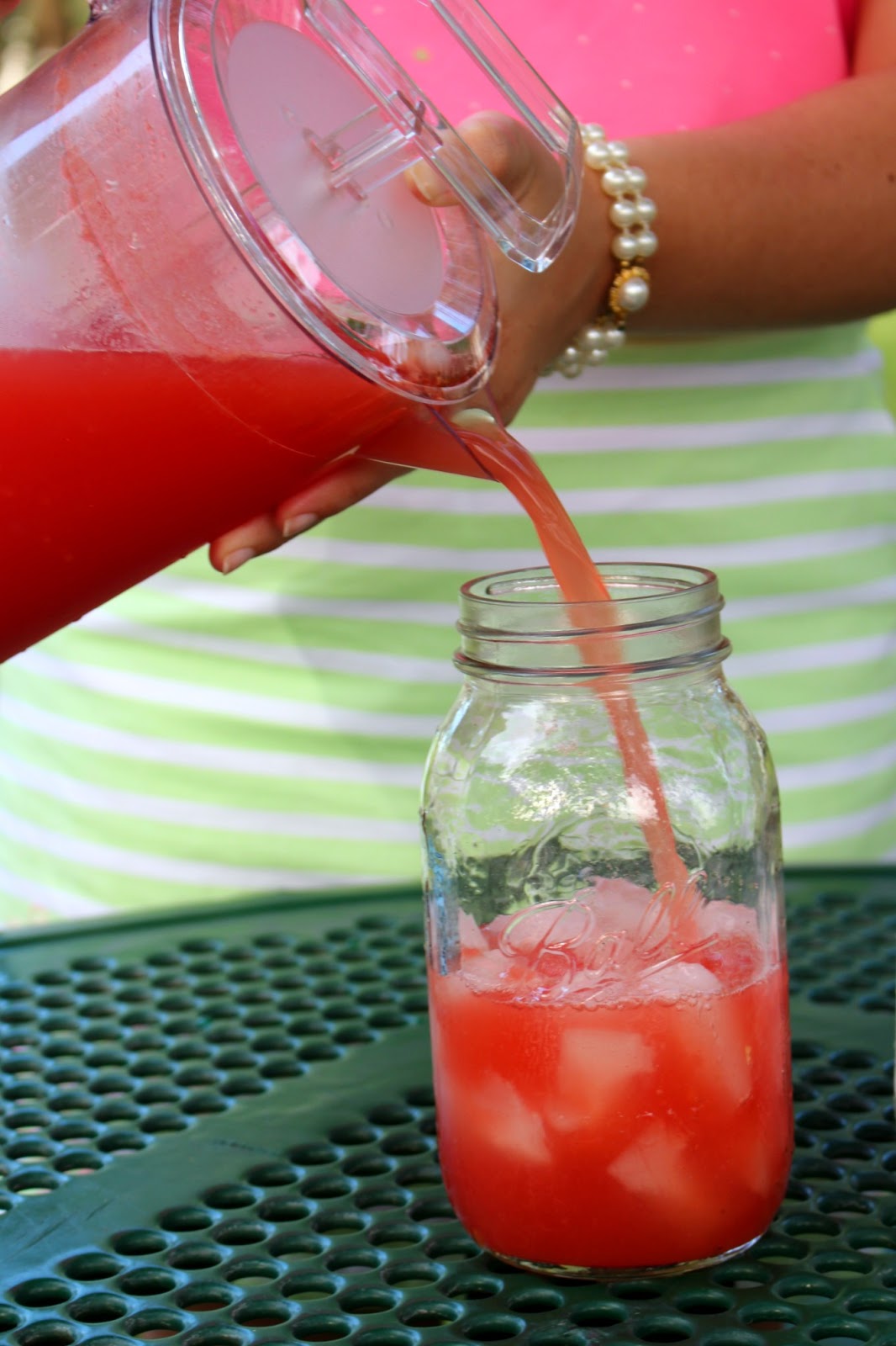 Juliana Grace Blog Space: Picnic Style with Watermelon Lemonade!