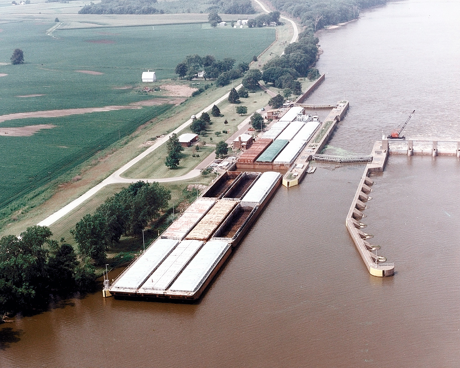 Industrial History: Mississippi Lock and Dam #16 near Muscatine, IA