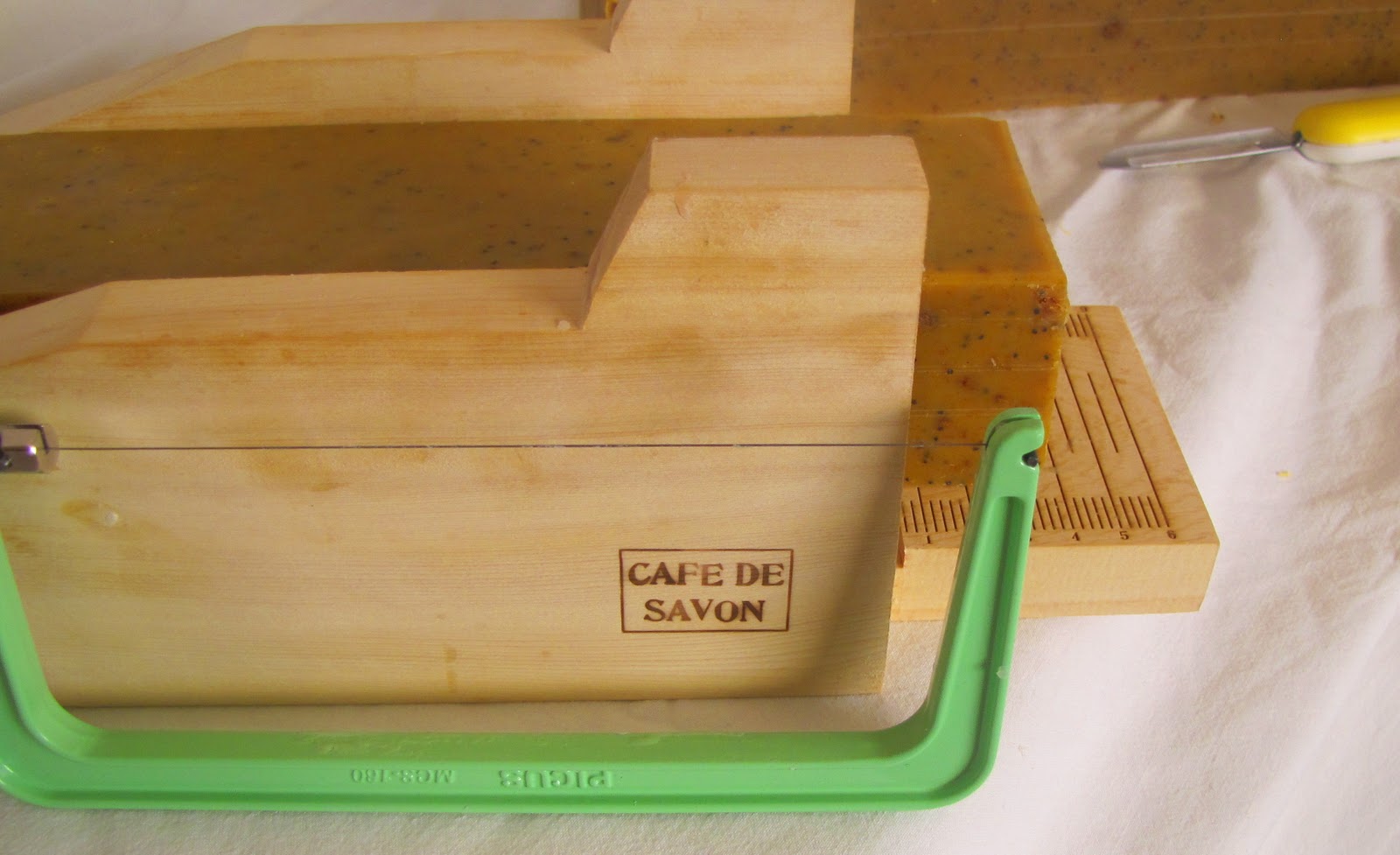 Jenora Soaps: Cutting Bars of Soap from Logs…