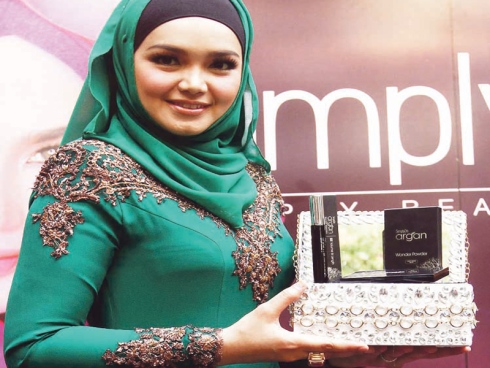 Datuk Siti Nurhaliza utamakan anak-anak | Armada Melayu™