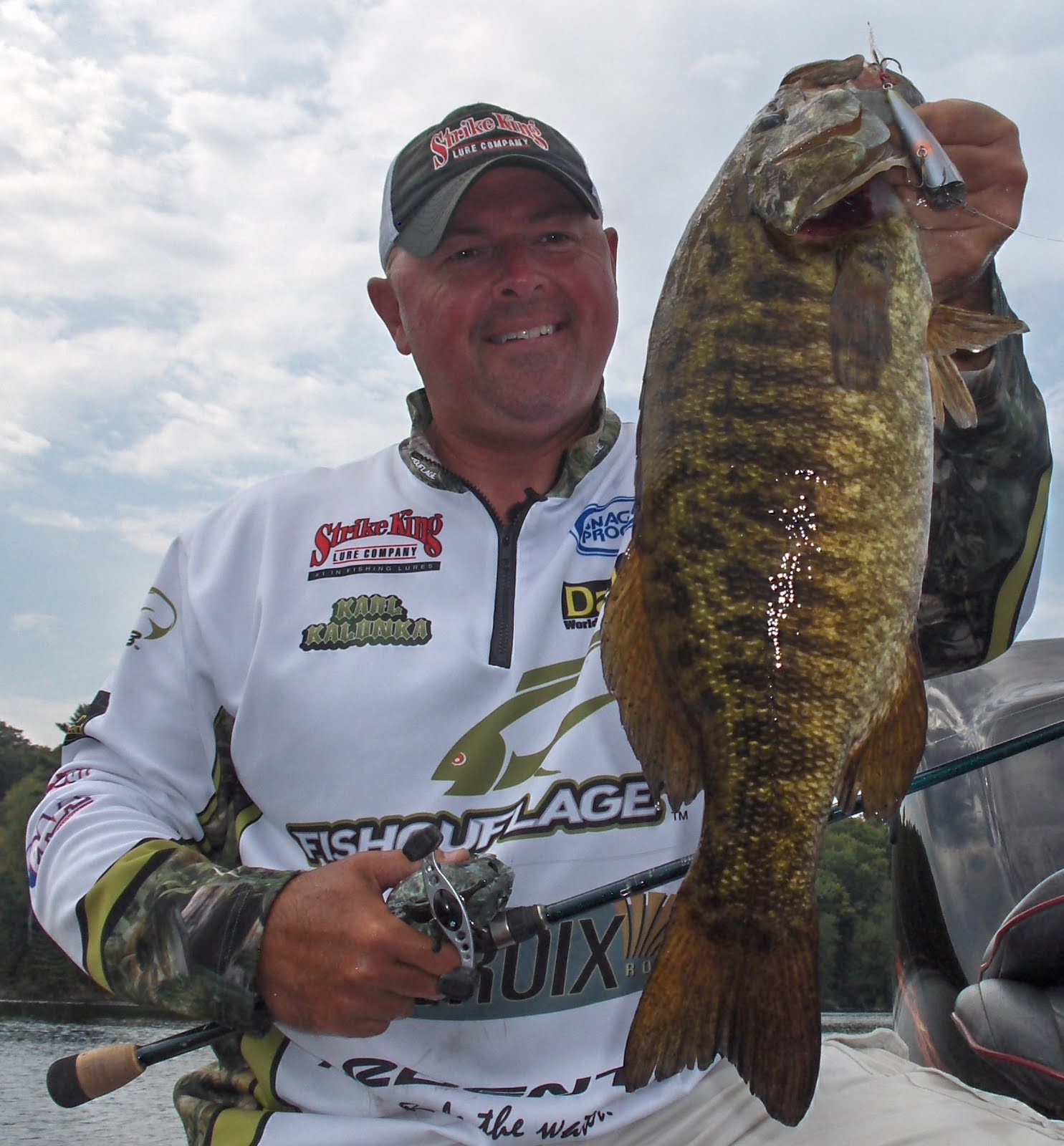 The Extreme Angler: Buckets n` Bronzebacks Galore!