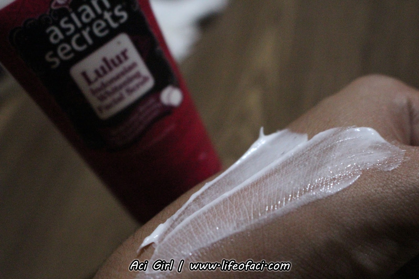 Asian Secrets Lulur Indonesian Whitening Body Scrub | Aci Girl