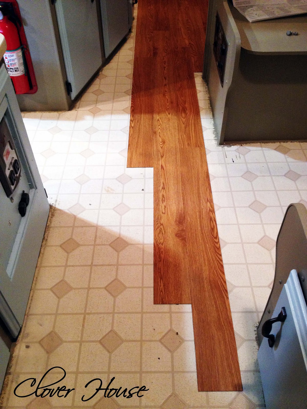 Clover House: RV Remodel on a Budget - Floor Update