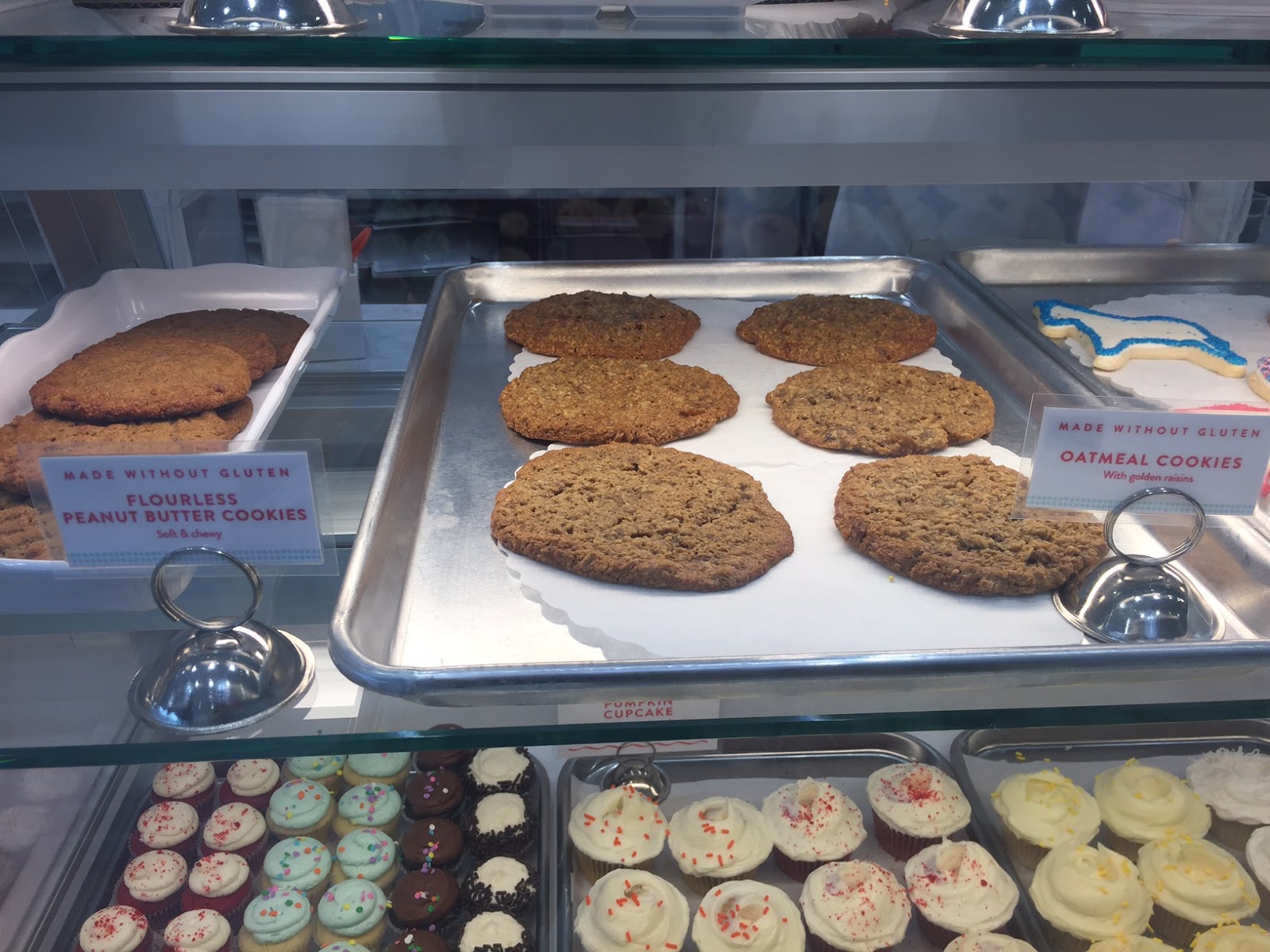 Gluten Free in Plano, Texas... and BEYOND!: Susie Cakes... great cakes ...