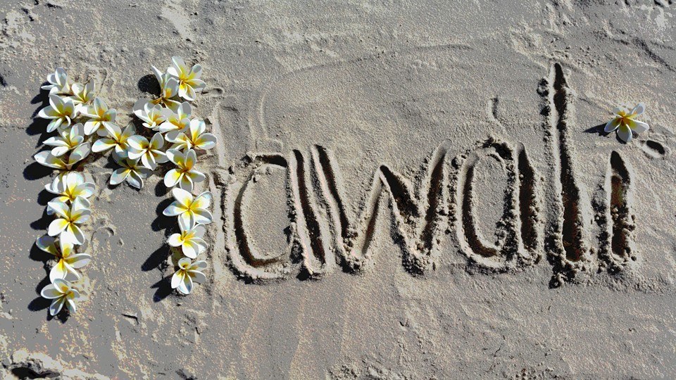 Mawali Bali | The Iconic Blonde