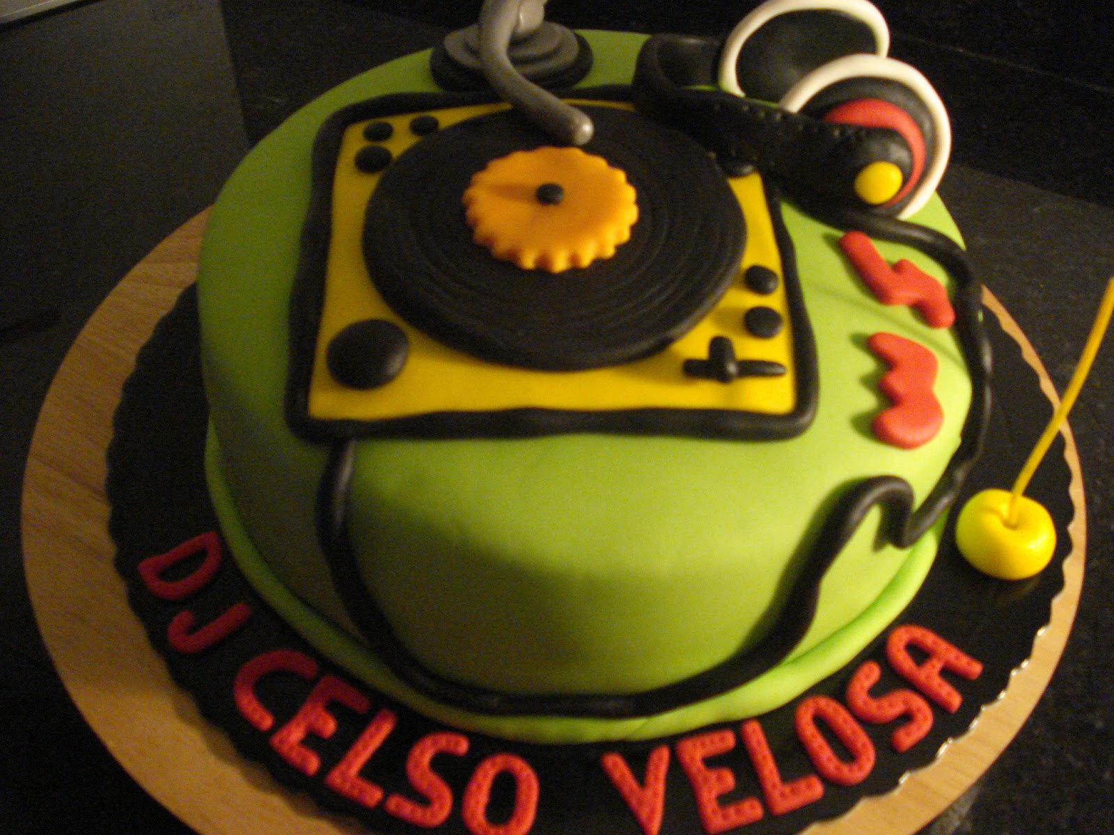 My Pink Cake by Sofia Rosa: Bolo DJ