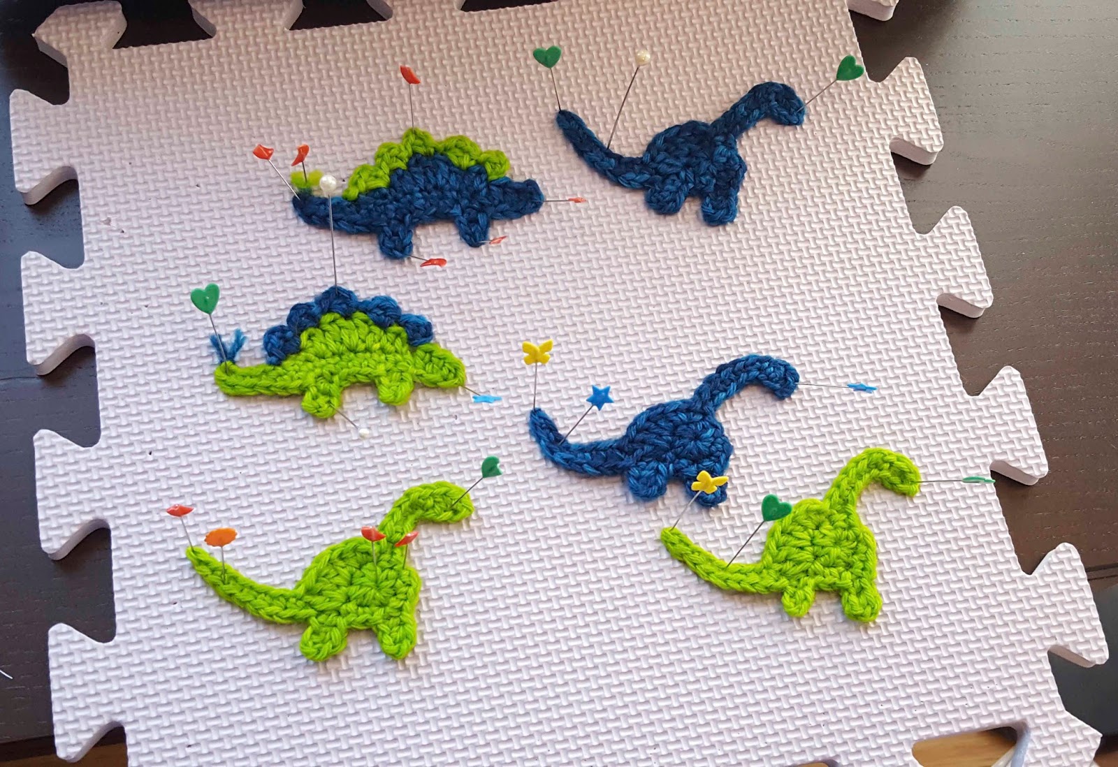 ChemKnits: Crochet Dinosaur Appliques for Party Hats