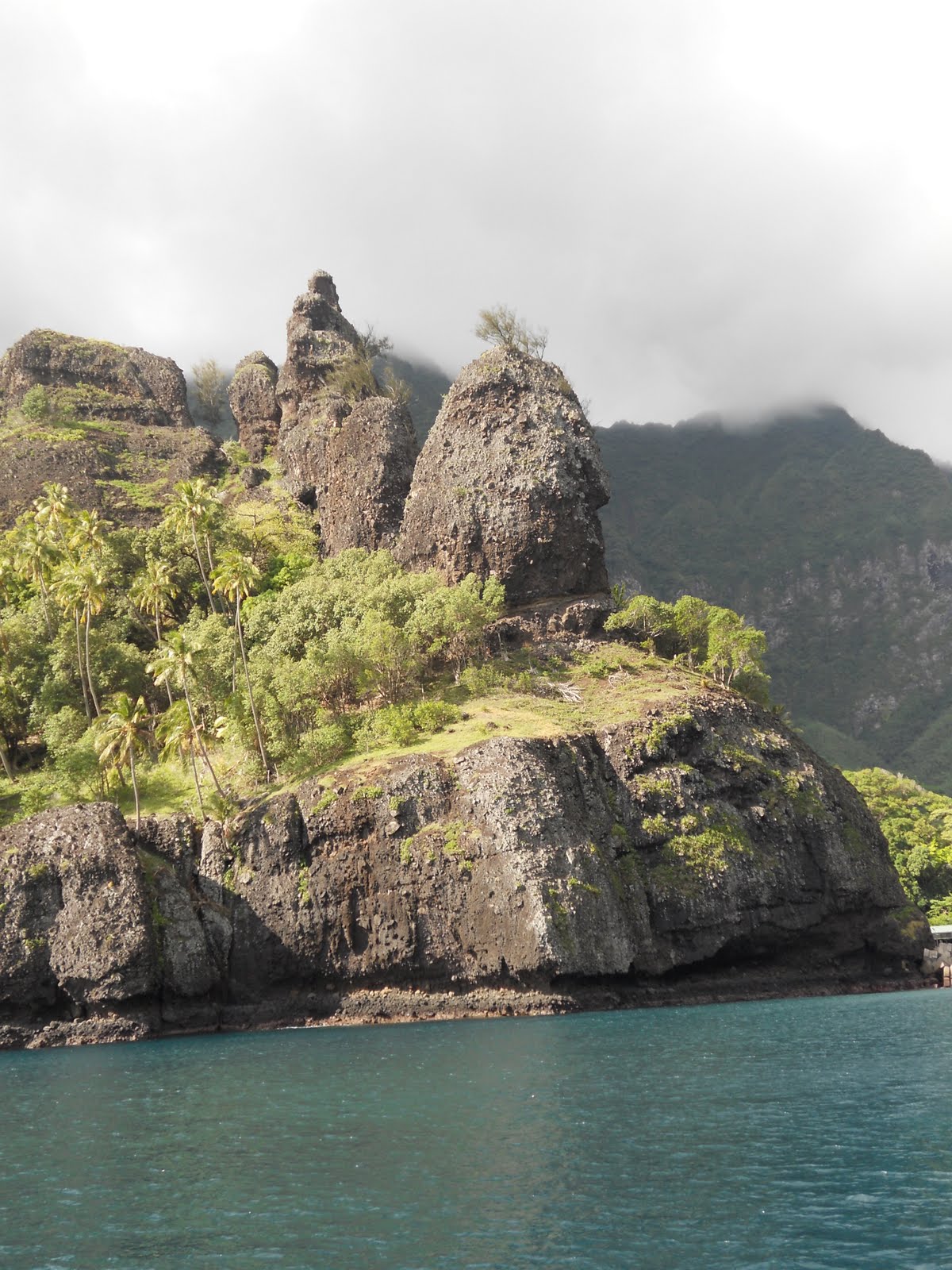 Lardo's Dream: Pictures of the Marquesas