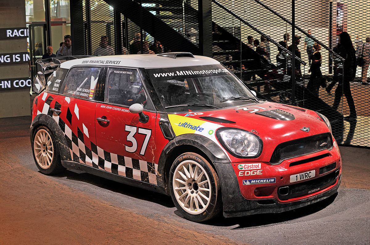AUTO DEPORTIVO : EL MINI MAS MINI