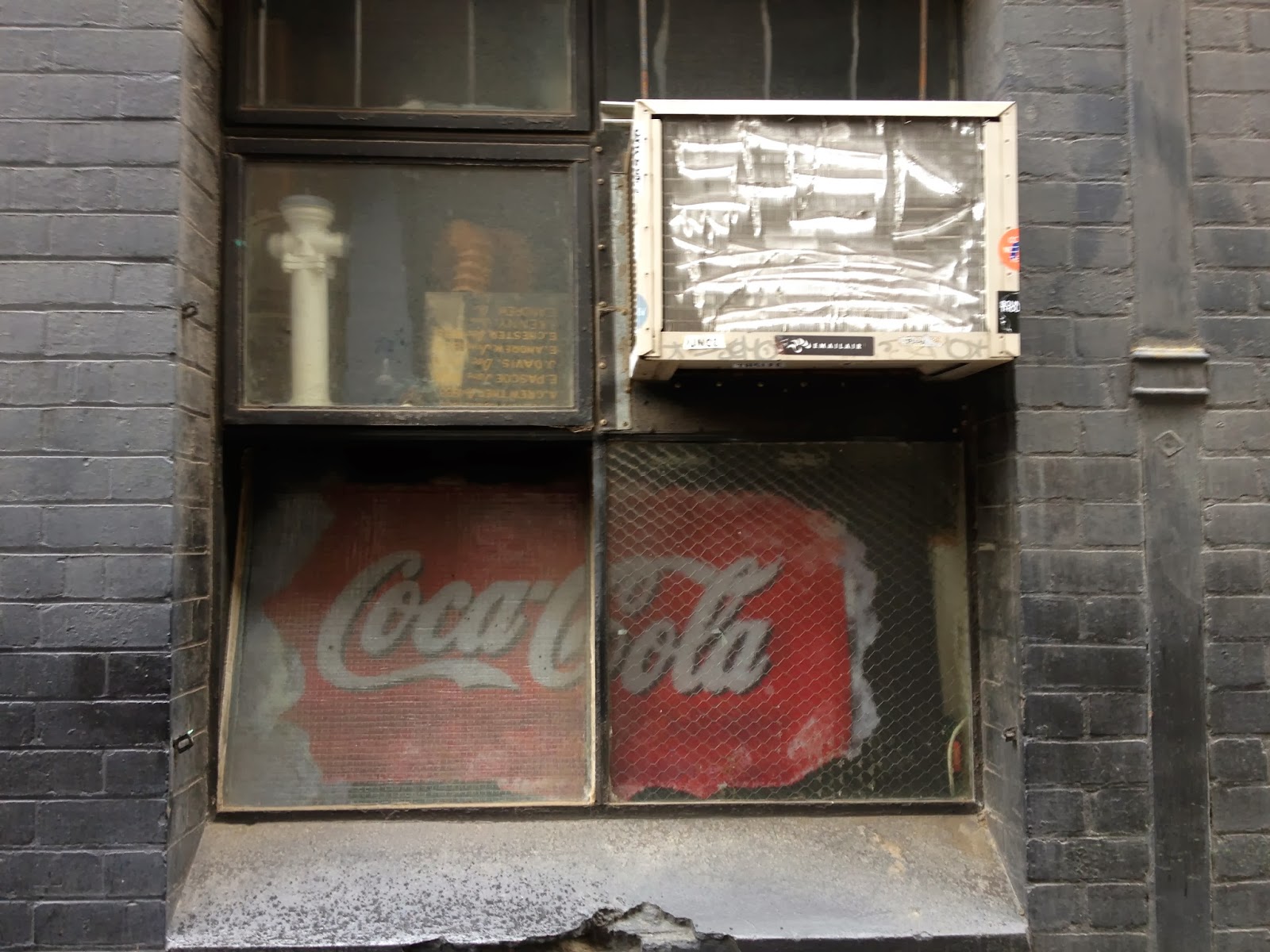 Finding the radio book: A big collection of Melbourne ghost signs ...