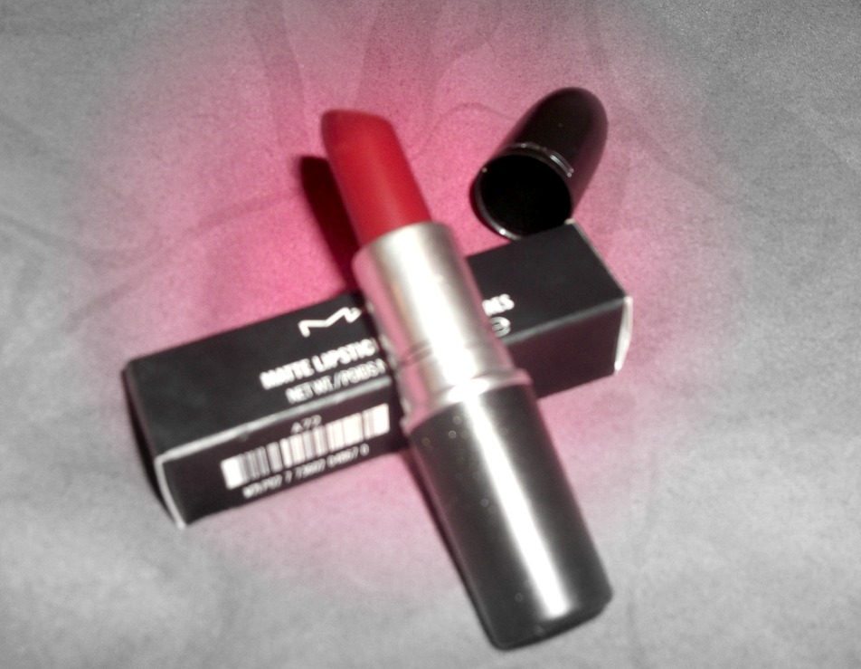 It's All About Beauty!!: MY NEW LOVE! DIVA LIPSTICK BY MAC!