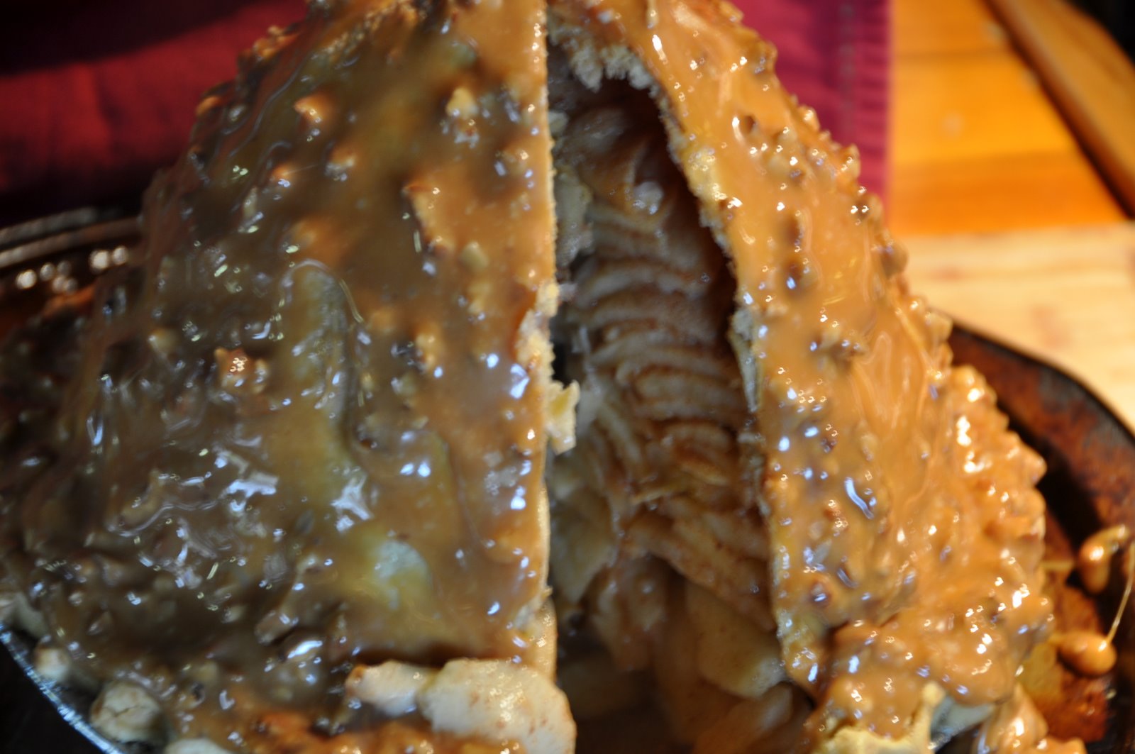 Vicki Lane Mysteries: Blue Owl Levee-High Apple Pie