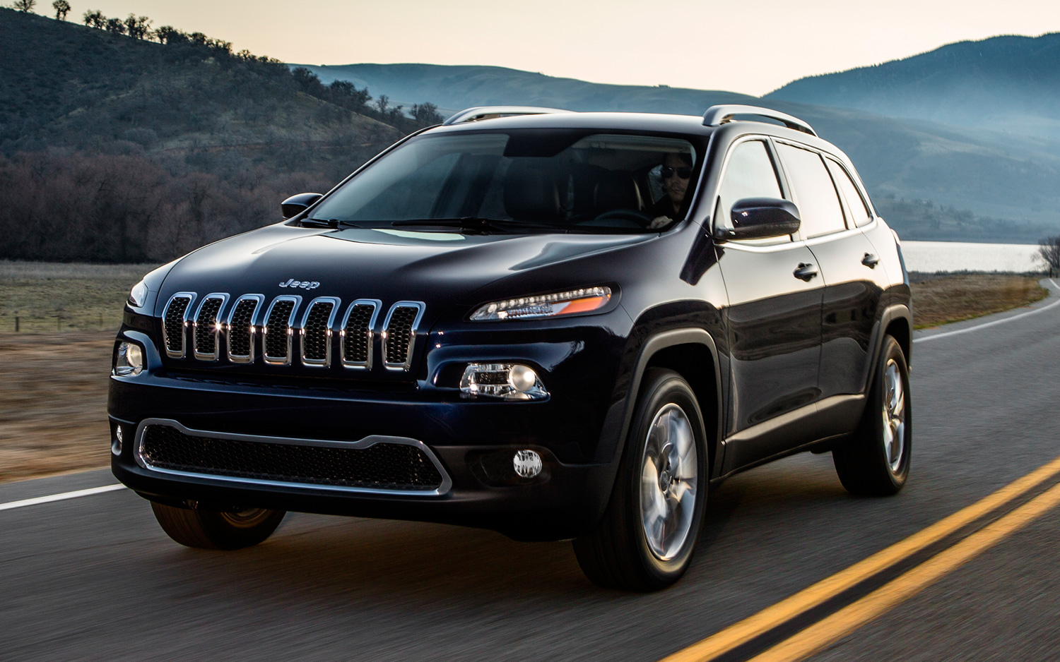 Jeep Cherokee Sport: Vendas do Jeep Cherokee Começam nos EUA
