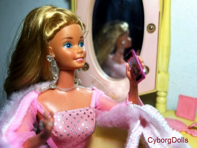 CyborgDolls: October 2014