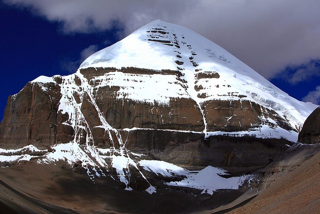 Mount Kailash & Lake Mansarovar Trekking Adventure in Tibet