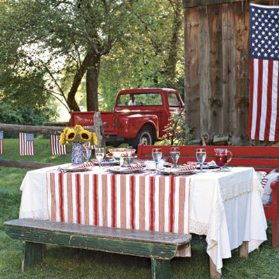 Yankee Doodle Dandy Table Decor!