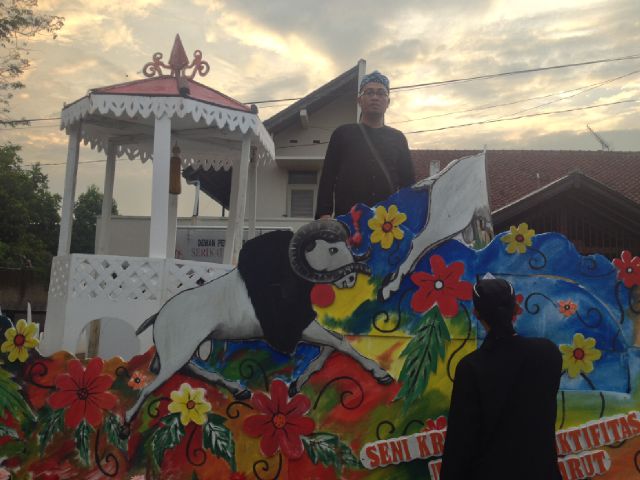 BUNGA PAPAN BEKASI: DEKORASI MOBIL KARNAVAL