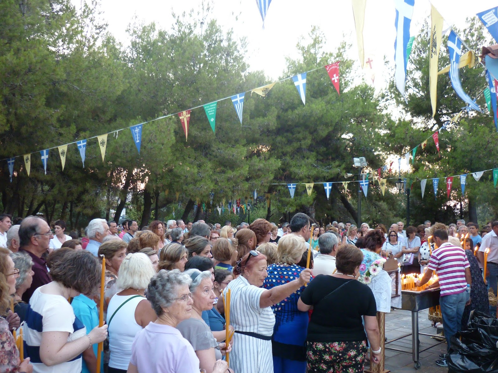 Η ΙΣΤΟΣΕΛΙΔΑ ΤΩΝ ΑΓΙΩΝ ΑΠΟΣΤΟΛΩΝ: ΠΛΗΘΟΣ ΚΟΣΜΟΥ ΚΑΙ ΕΦΕΤΟΣ ΣΤΟΝ ...