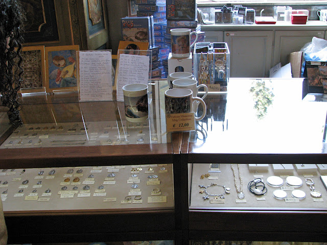 The Bell Curve of Life: Rome: Vatican Museum - Religious Artifacts