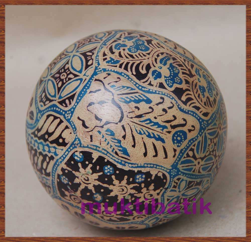 Bola batik kayu ~ Mukti Batik
