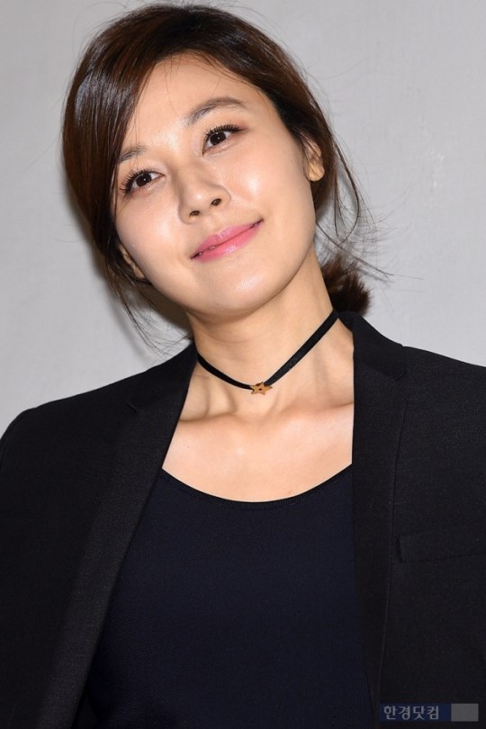 Kim Hye Soo, Kim Ha Neul, Min Hyo Rin, SNSD Yoona and Sully Dior 2017 S ...