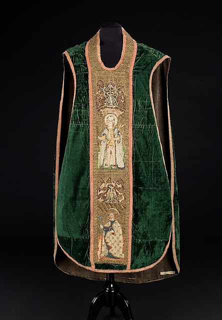 The chasuble.