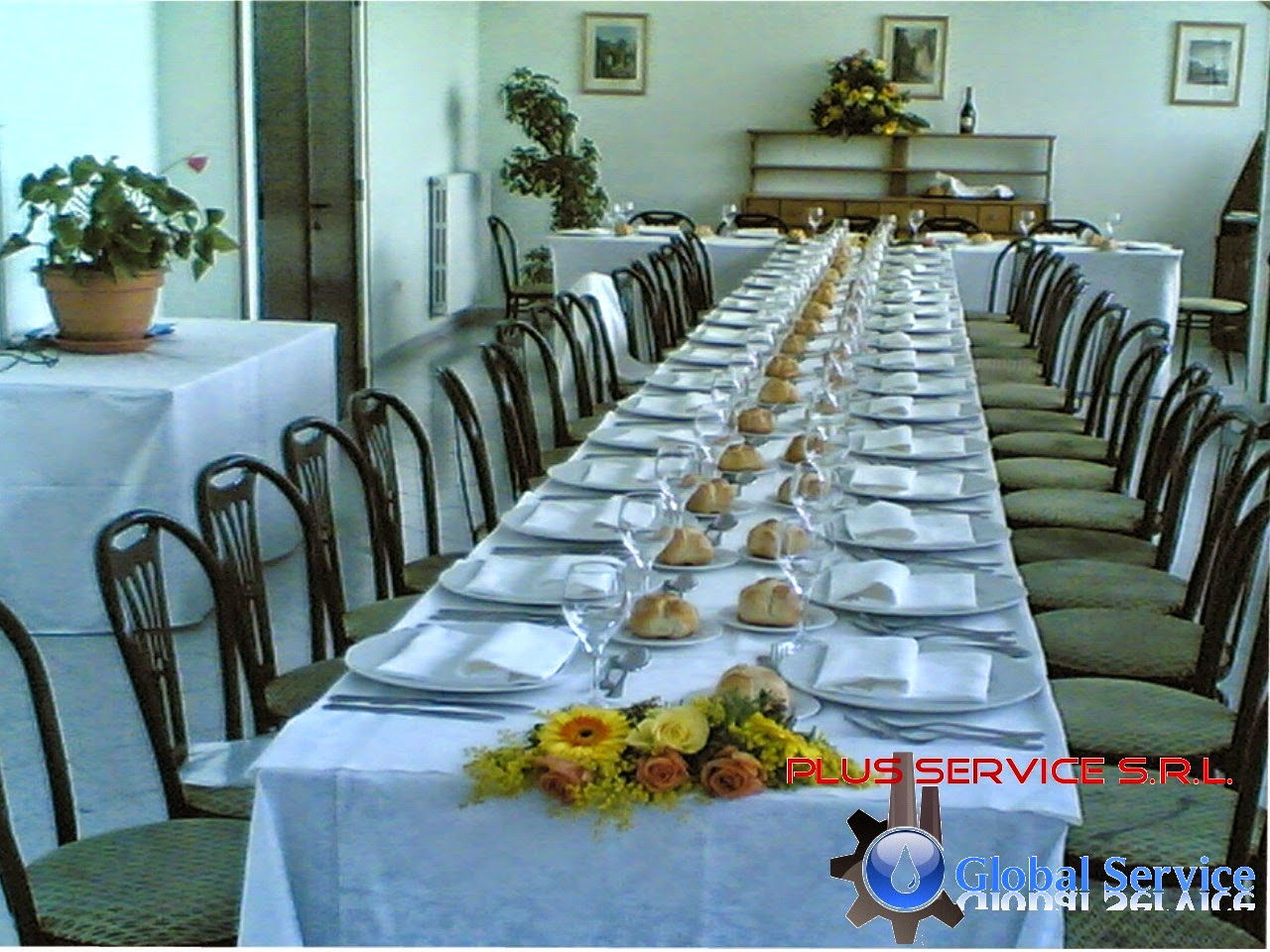 PLUS SERVICE SRL: CUCINA e SERVIZIO A TAVOLA