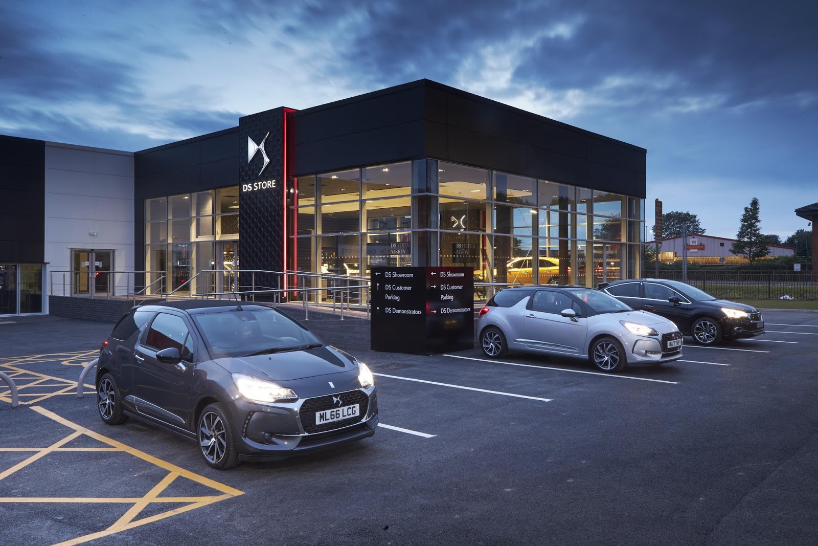 The Motoring World: New DS store, The biggest in the North West opens ...