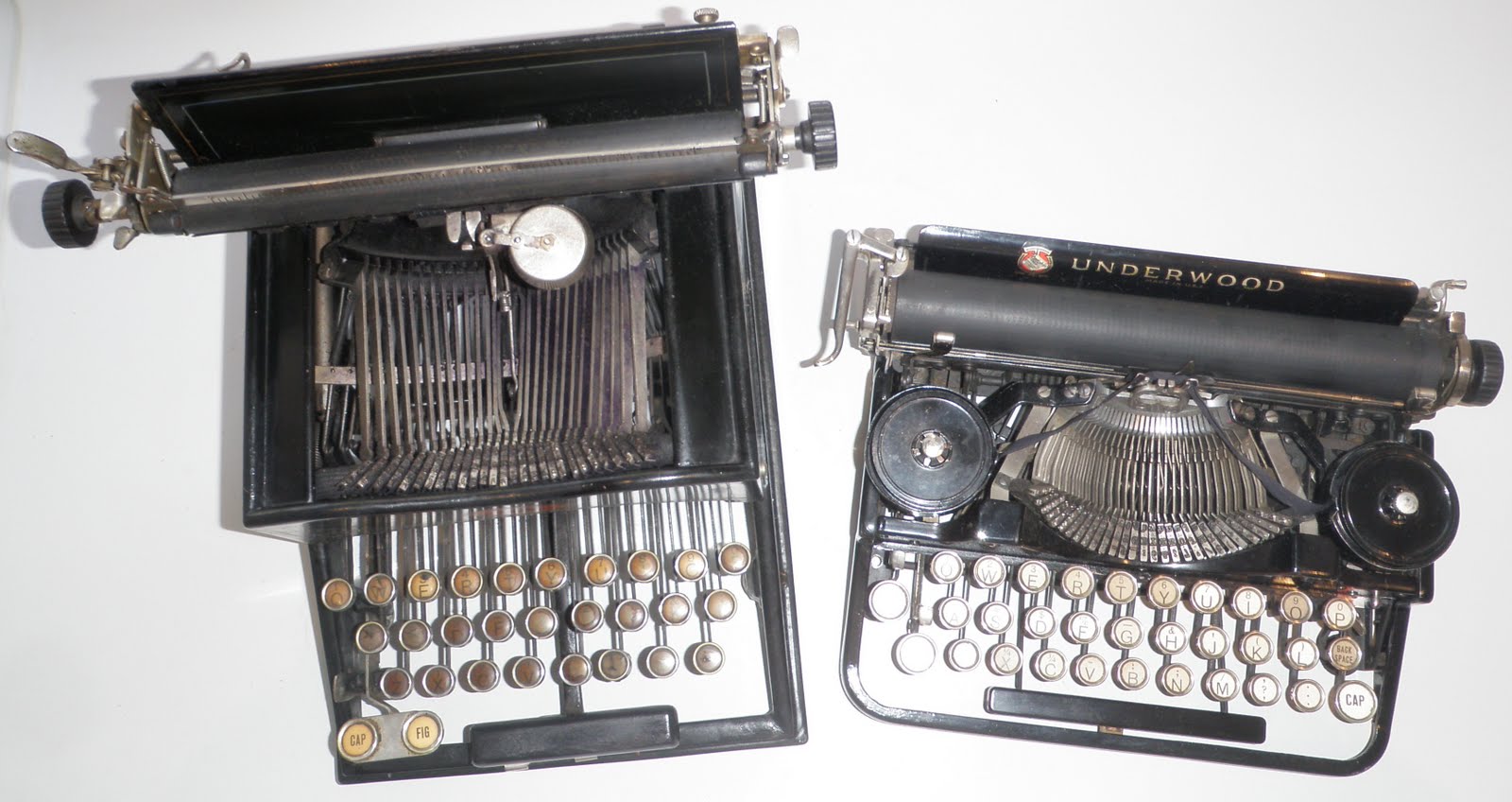 oz.Typewriter: Lee S.Burridge and the Underwood 3 Portable Typewriter