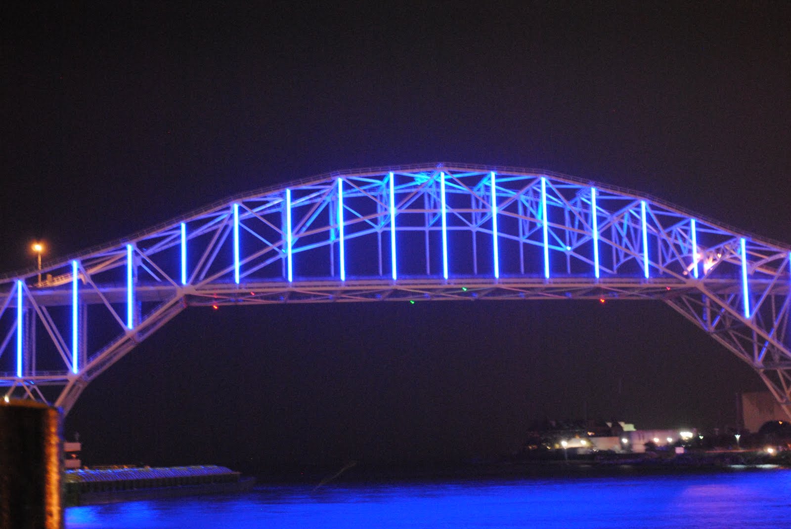 Mark's rants and raves: A Bridge of a Different Color