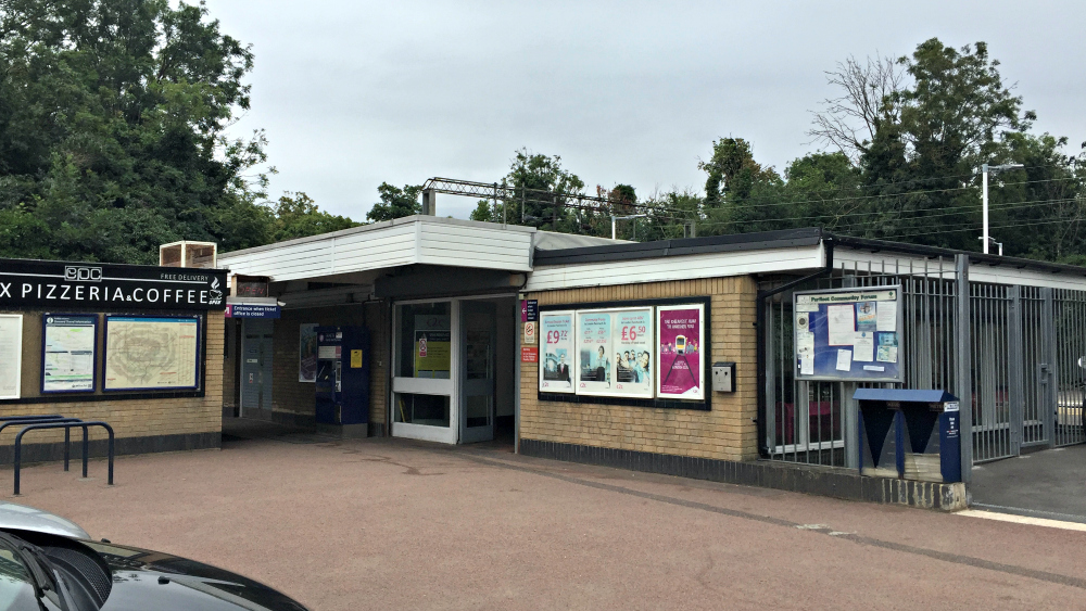 London underfoot: London Loop 23/24: Upminster Bridge - Rainham - Purfleet