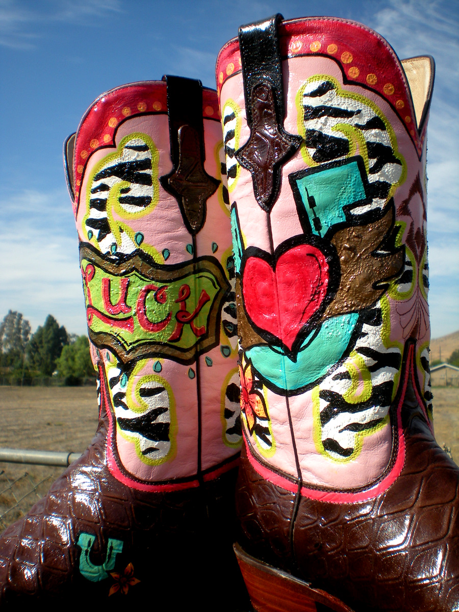 HDwest: Custom Painted Boots