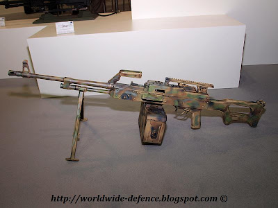 Desarrollo y Defensa: Ametralladora UKM-2000 (Polonia)