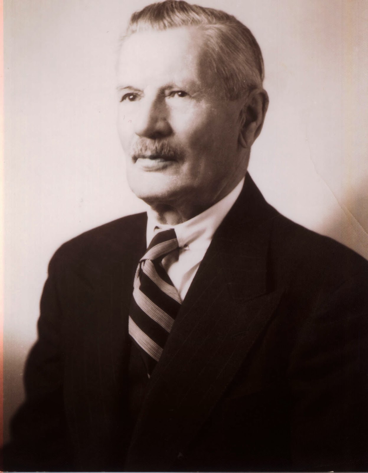 Joseph Sicard's Instagram, Twitter & Facebook on IDCrawl