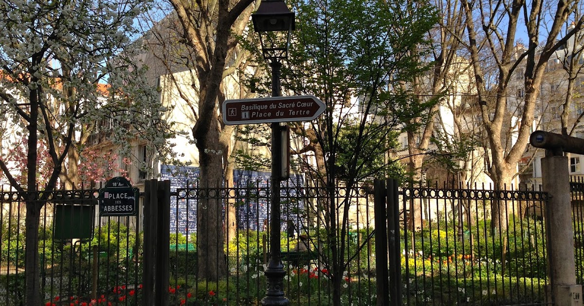 Focus On Paris: Small square