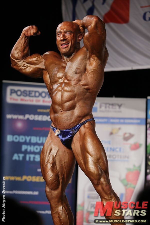 Worldwide Bodybuilders: Dominant German monster Steffen Müller