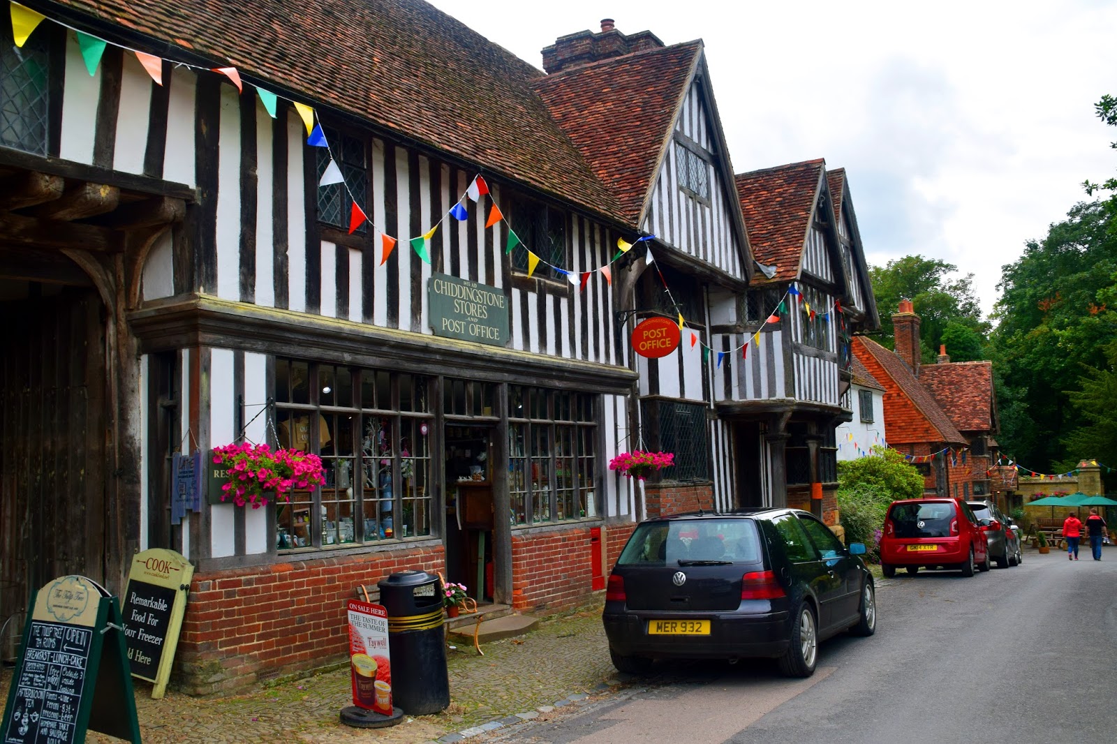 Enjoy your time with beautiful places: Chiddingstone Village -One of ...