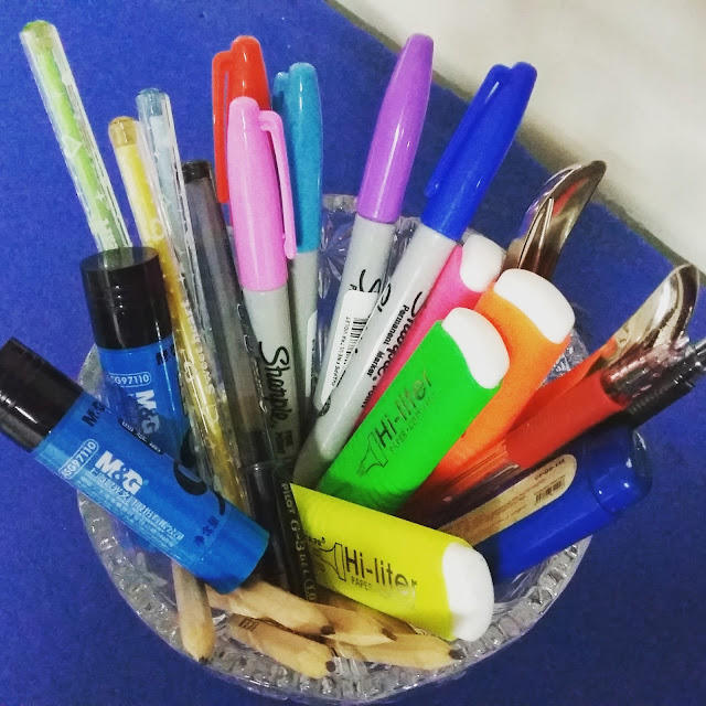 Suka beli alat tulis