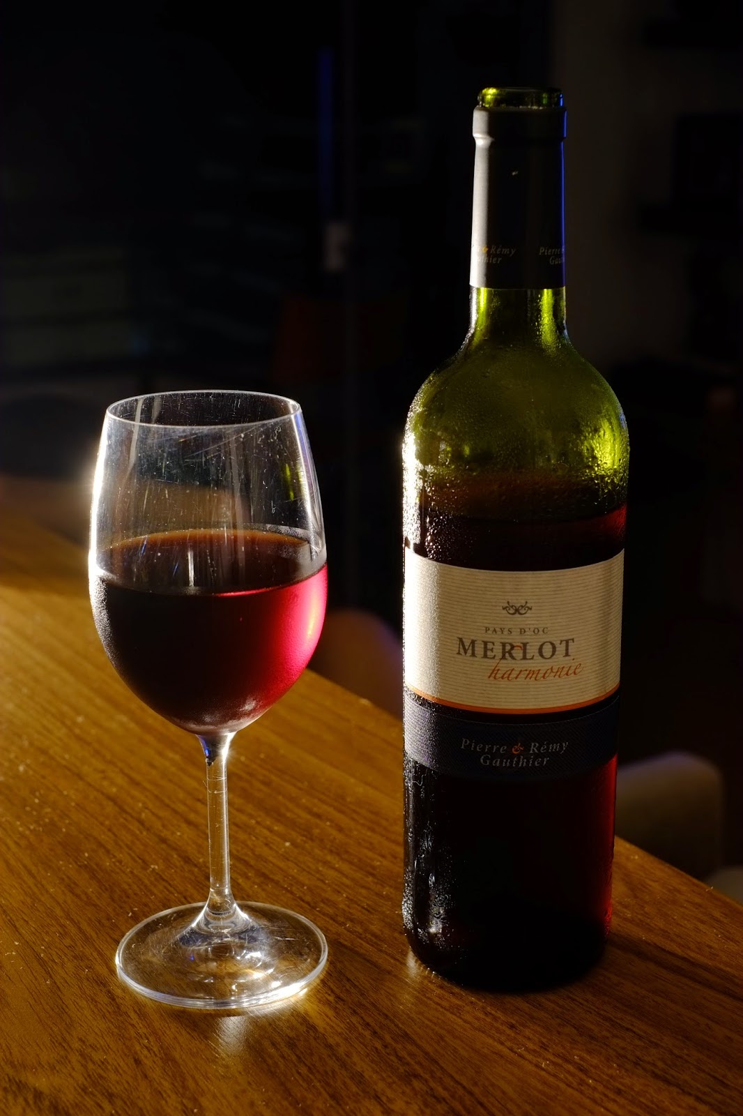 Merlot uma cepa originária de Bordeaux, na França