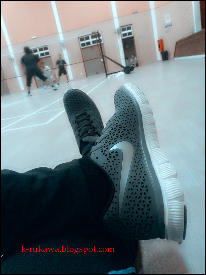 Kaede Rukawa: aku dah letak gambar kasut pun