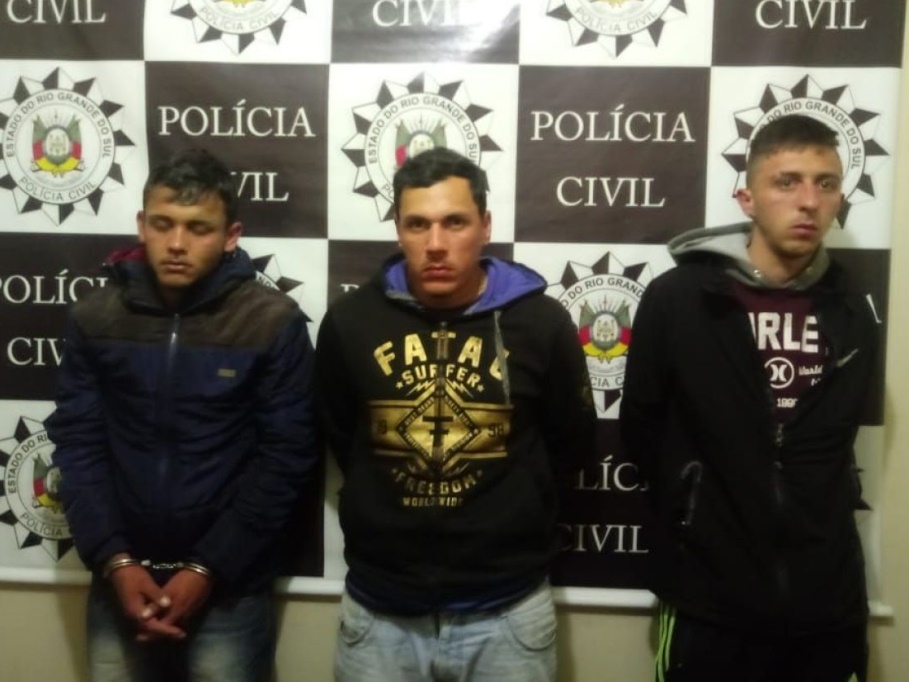 Caderno7: Integrantes da facção "Os Manos" são presos em Lavras do Sul