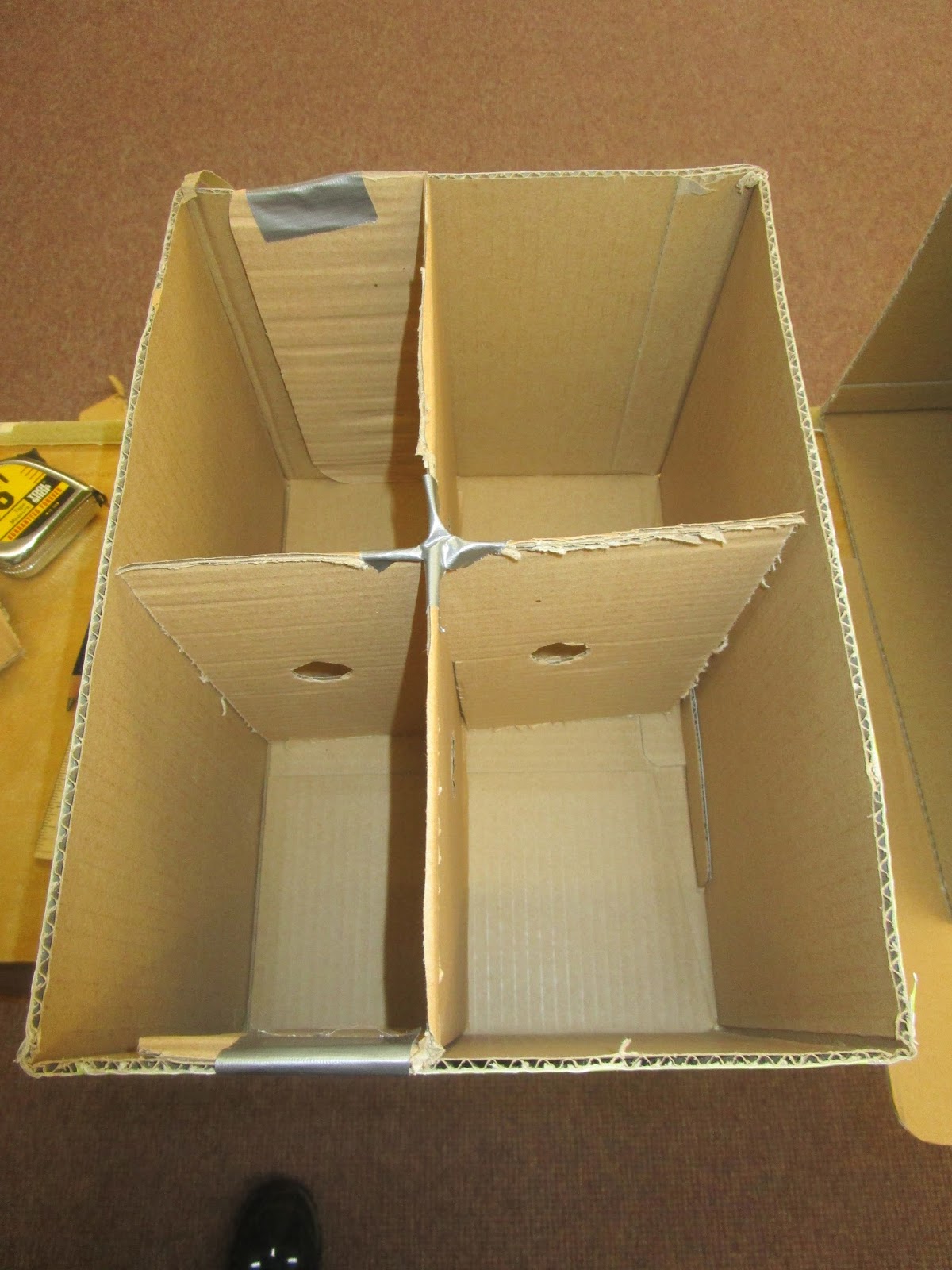 SAND AND WATER TABLES: False bottoms