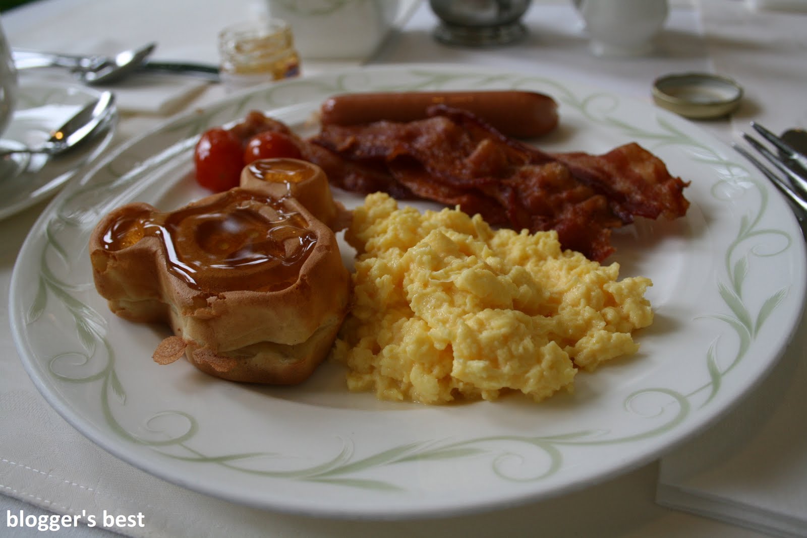 Blogger's Best Vacations, Places and Food Trips: Hong Kong: Disneyland ...