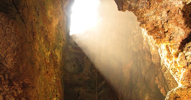 espeleobloc: Visitant l'avenc dels Esquirols (Ordal)